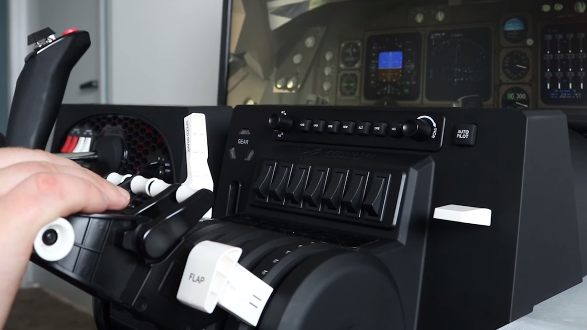 Honeycomb Aeronautical Bravo Throttle Video Preview - FSElite